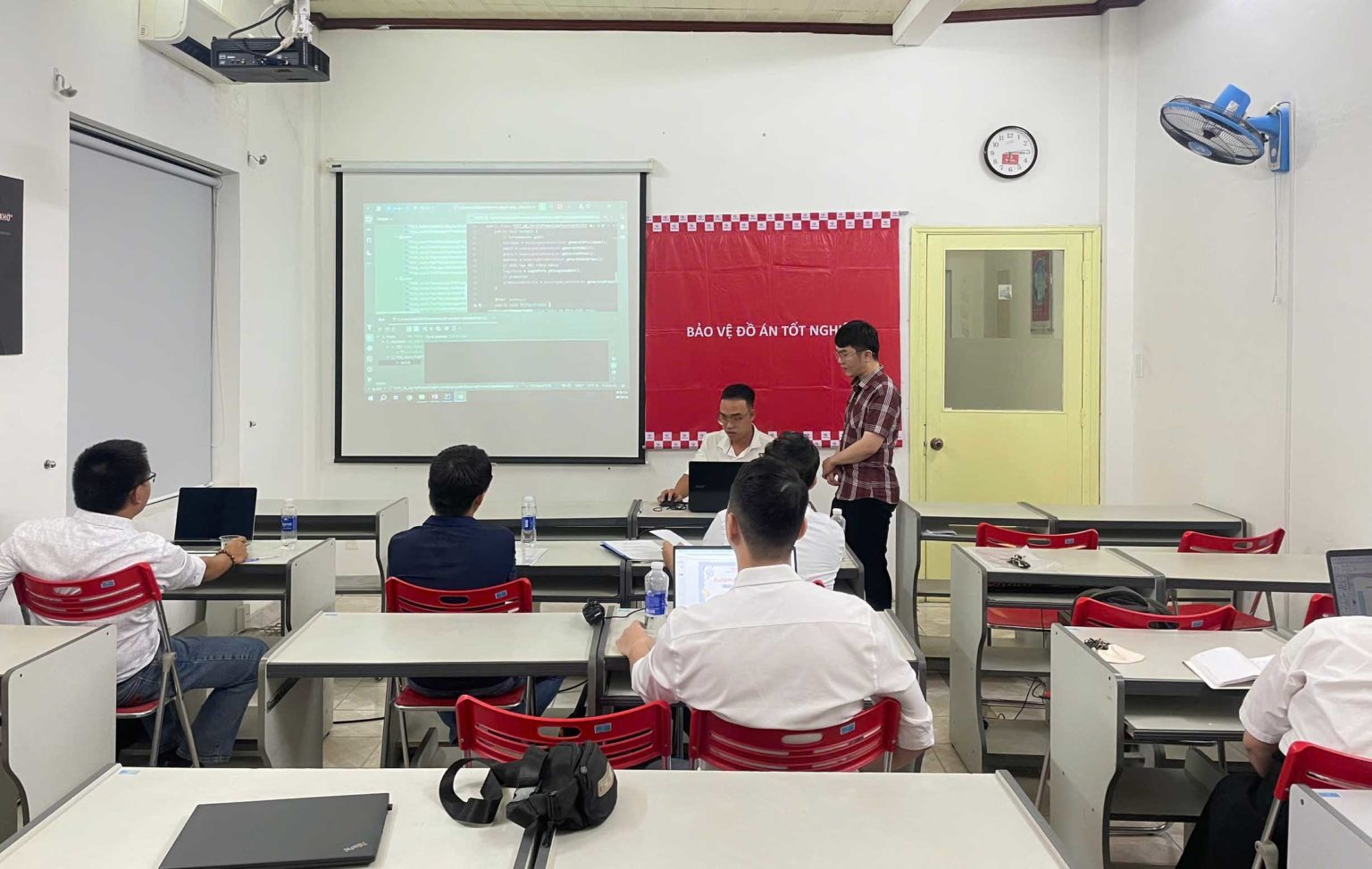 LỄ BẢO VỆ ĐỒ ÁN TỐT NGHIỆP AUTOMATION TESTING (AT01) | IVIETTECH ...